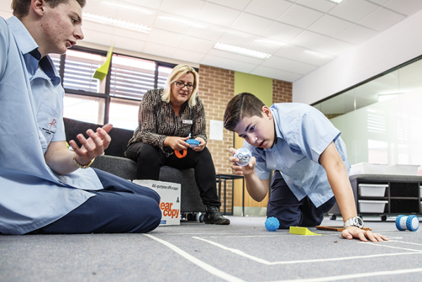 P-TECH high school model connects students to college and careers ...